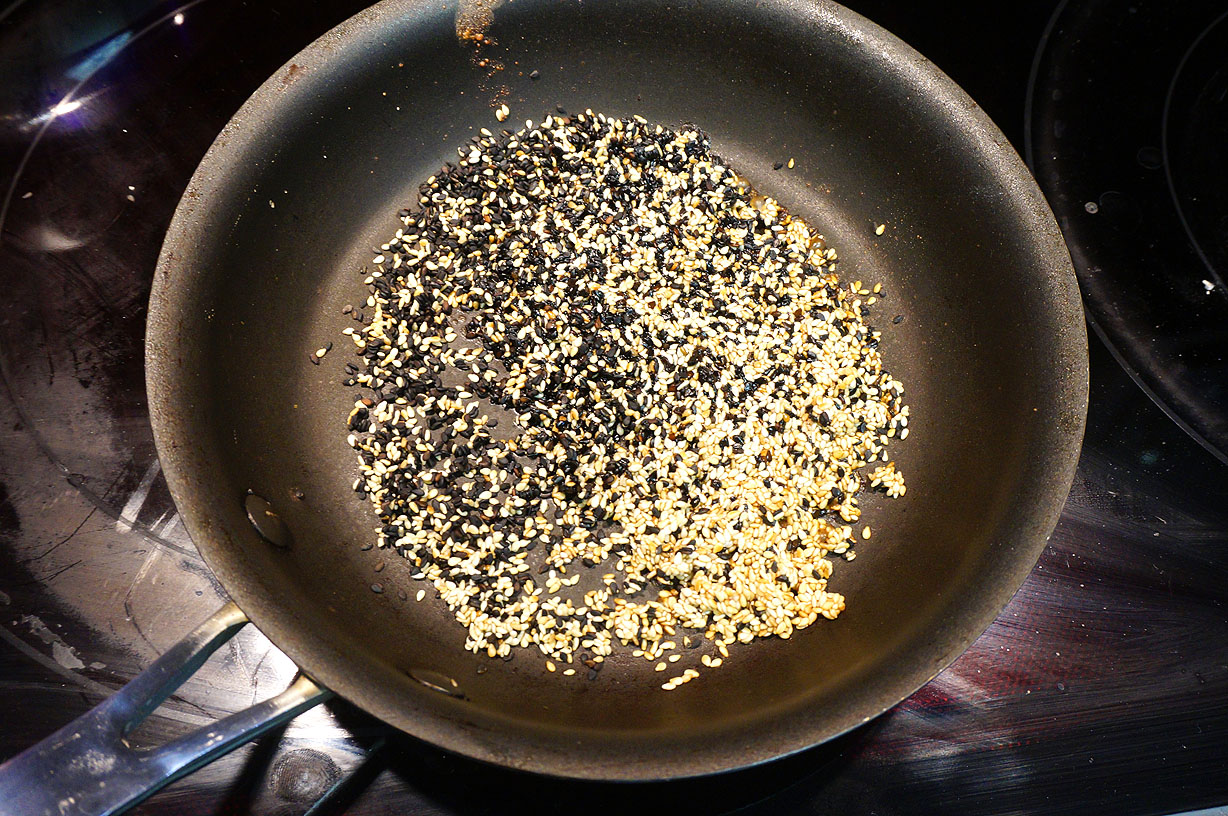 Furikake Rice Seasoning – Bonito Furikake (Katsuo Fumi Furikake ...